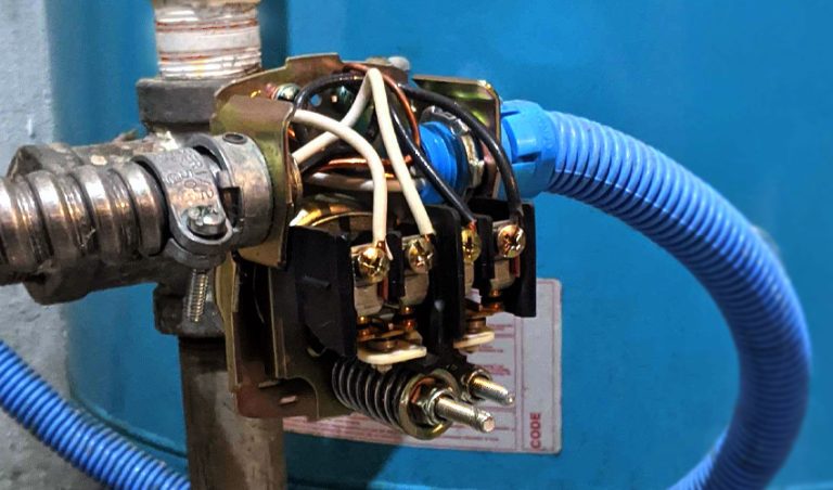 Example of a wired switch Switch out of the box